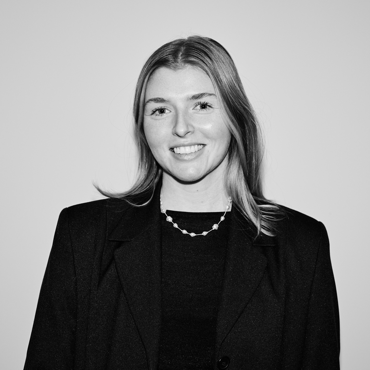 Tilda Hellgren - Kundtjänst Agent - John Henric