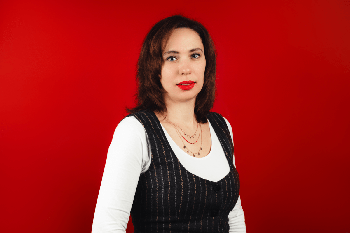 Olga - Vecākā grāmatvede - Barbora LV