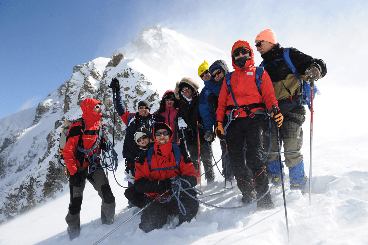 Junior Graphic Designer - MKS PAMP