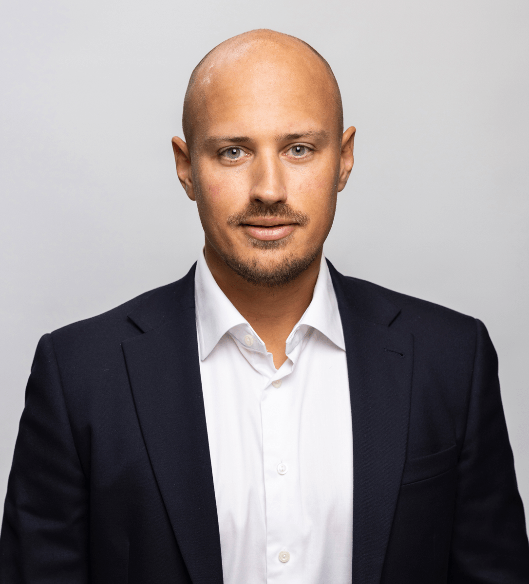 Filip R. - Management Consultant - Redeploy