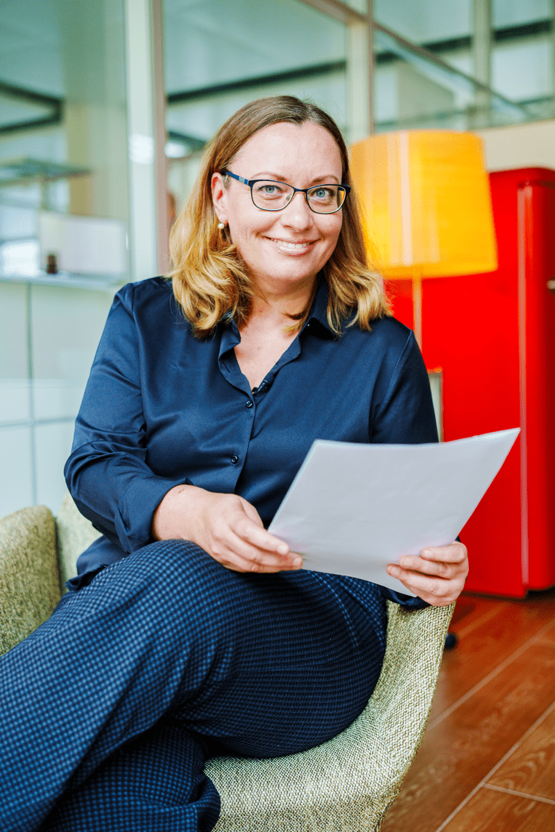 Sarka Van Eijck - Chief Operating Officer - ifolor Group