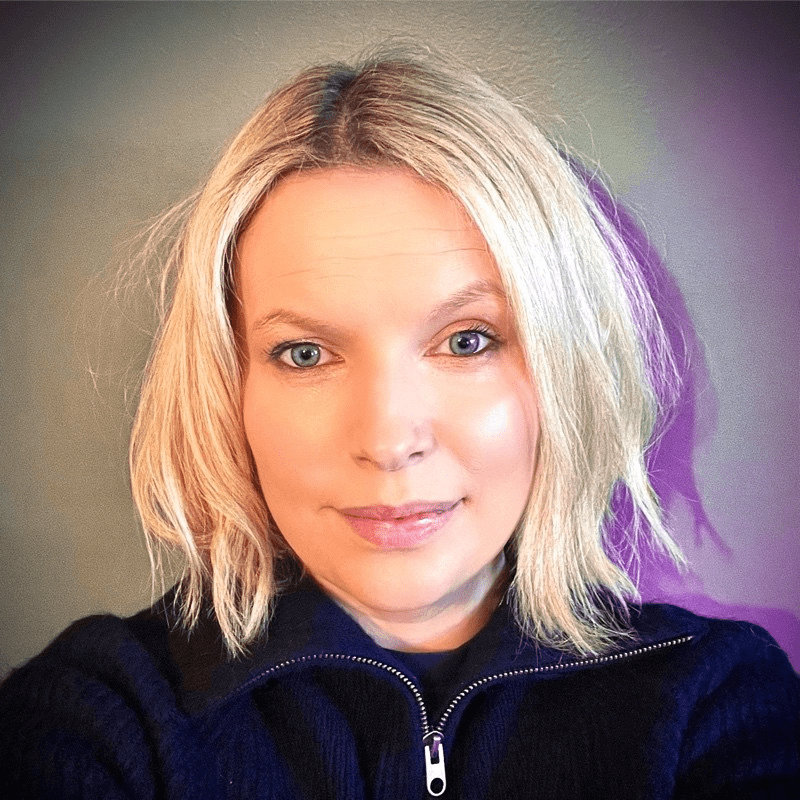 Anna Donoghue - Commercial Director - Piglet in Bed