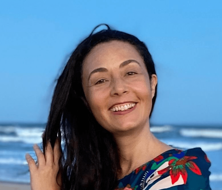 Danielle Cristina de Carvalho Claudio - Supervisora Jurídica - LEROY ...