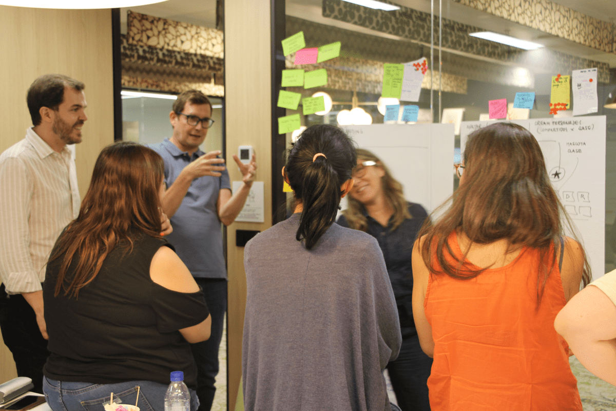 ¡Únete al equipo de Fiction Express! - Fiction Express