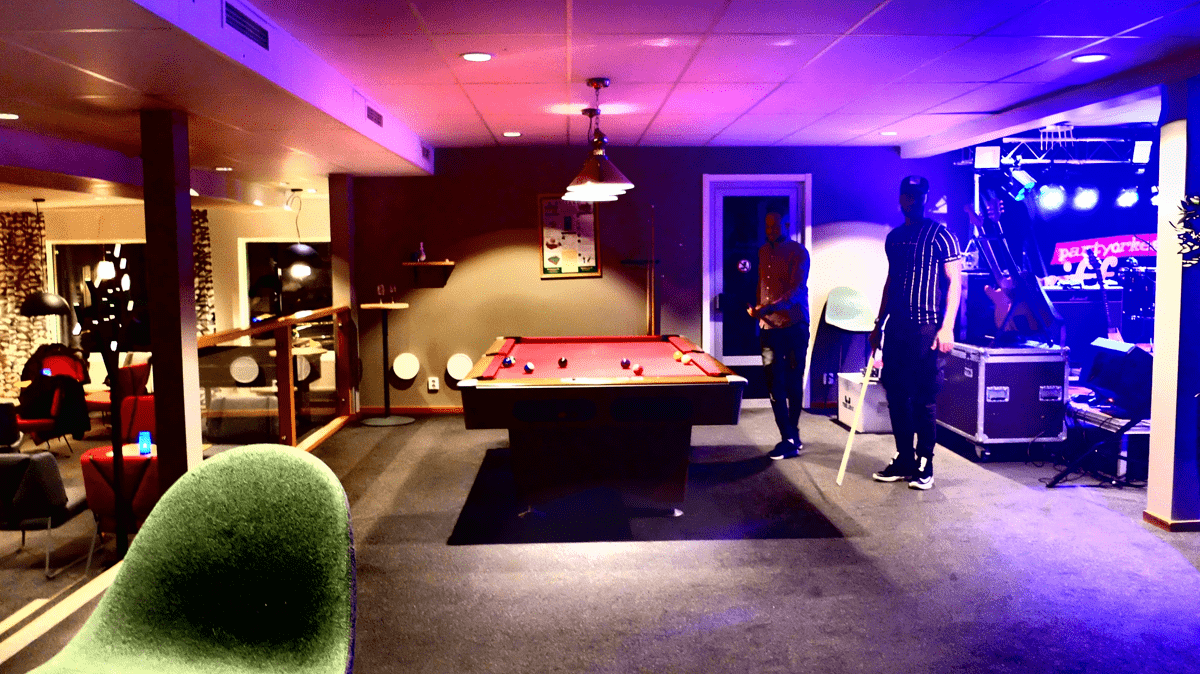 Hotel - Tjintokk