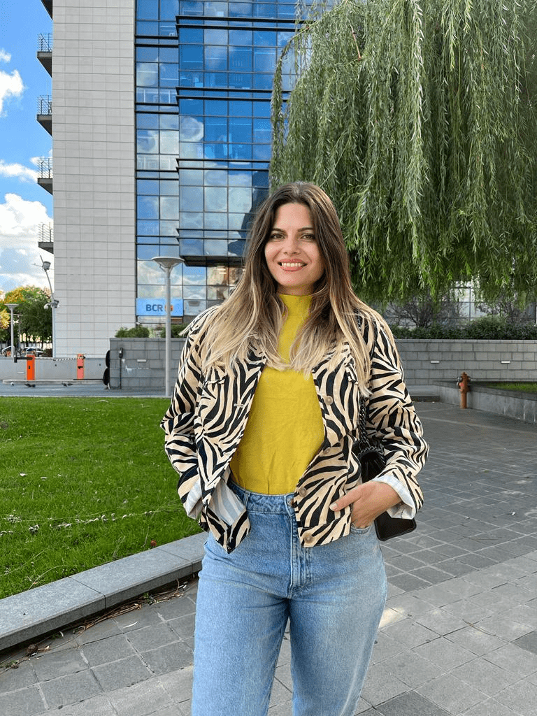 Laura Neacsu - HR Specialist - SABON