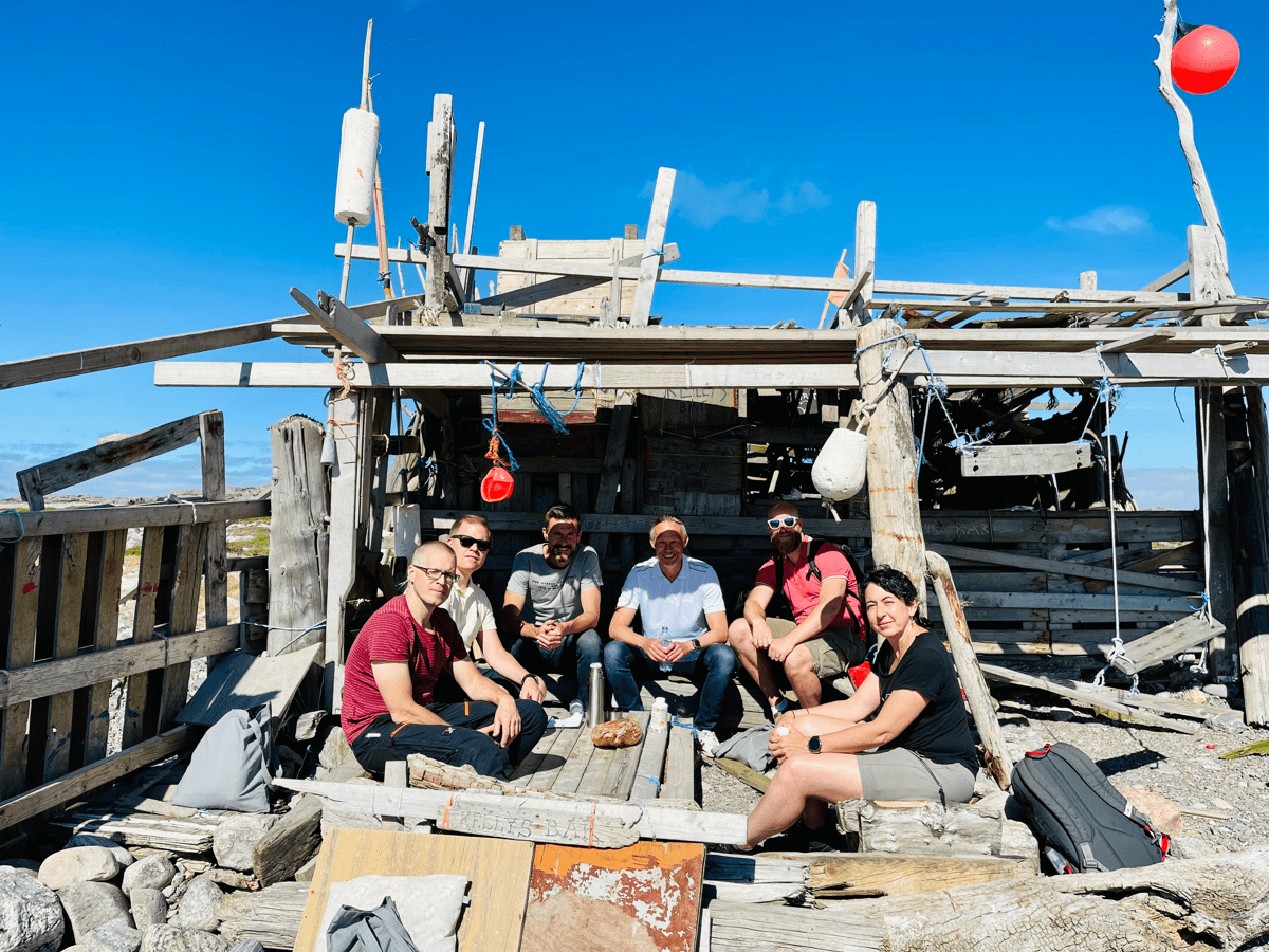 THIS IS SiNIX - SiNIX