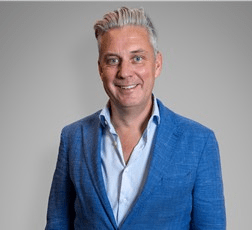 Mathias Ribbestam - Business Developer - Init Sweden