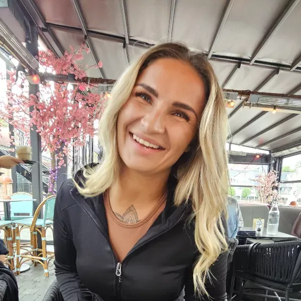 Julia Fremo - Nordre Gate - Digg