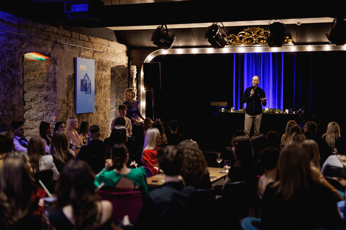 Game Presenter - Studioworks