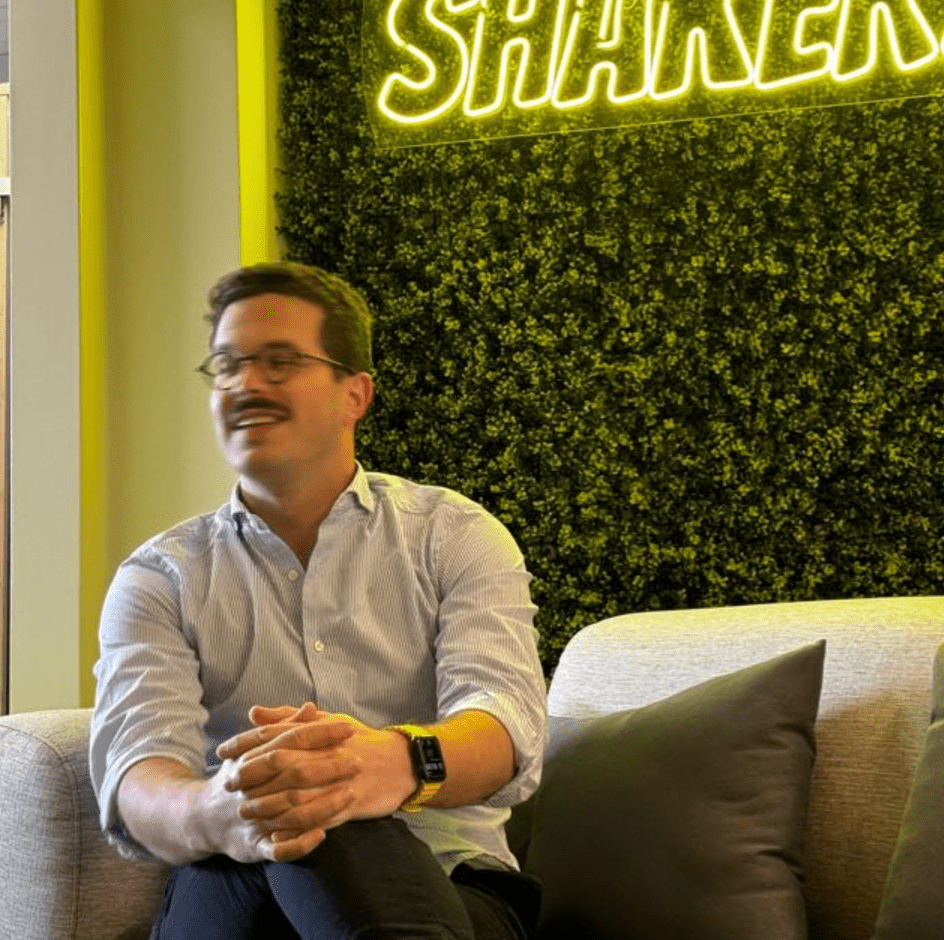 Héctor Mata - Co-founder & CEO - Shakers