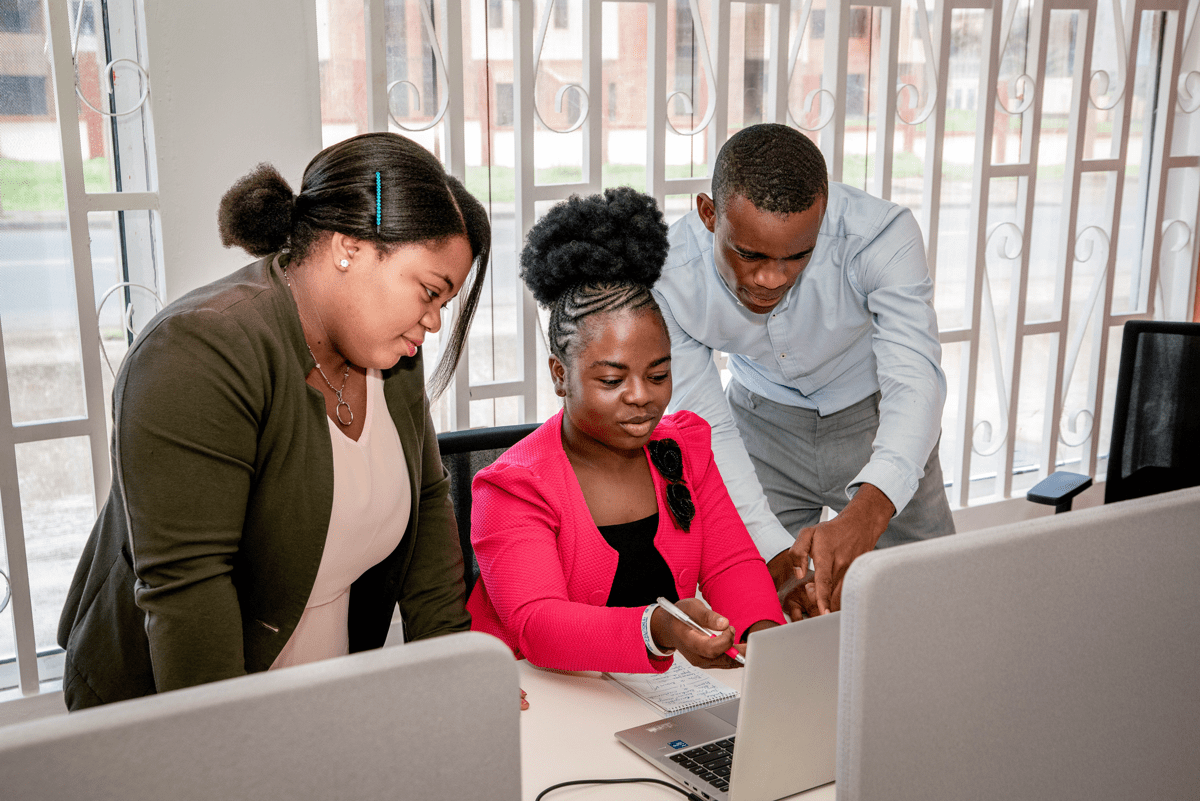 YOUR IDEAL JOB EXISTS, AND IT’S HERE! - WOOMAX