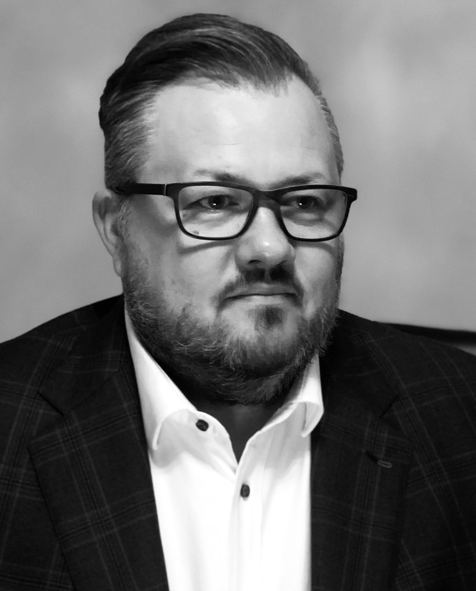 Simon Hurst - VP Global Strategic Partners & Business Development ...